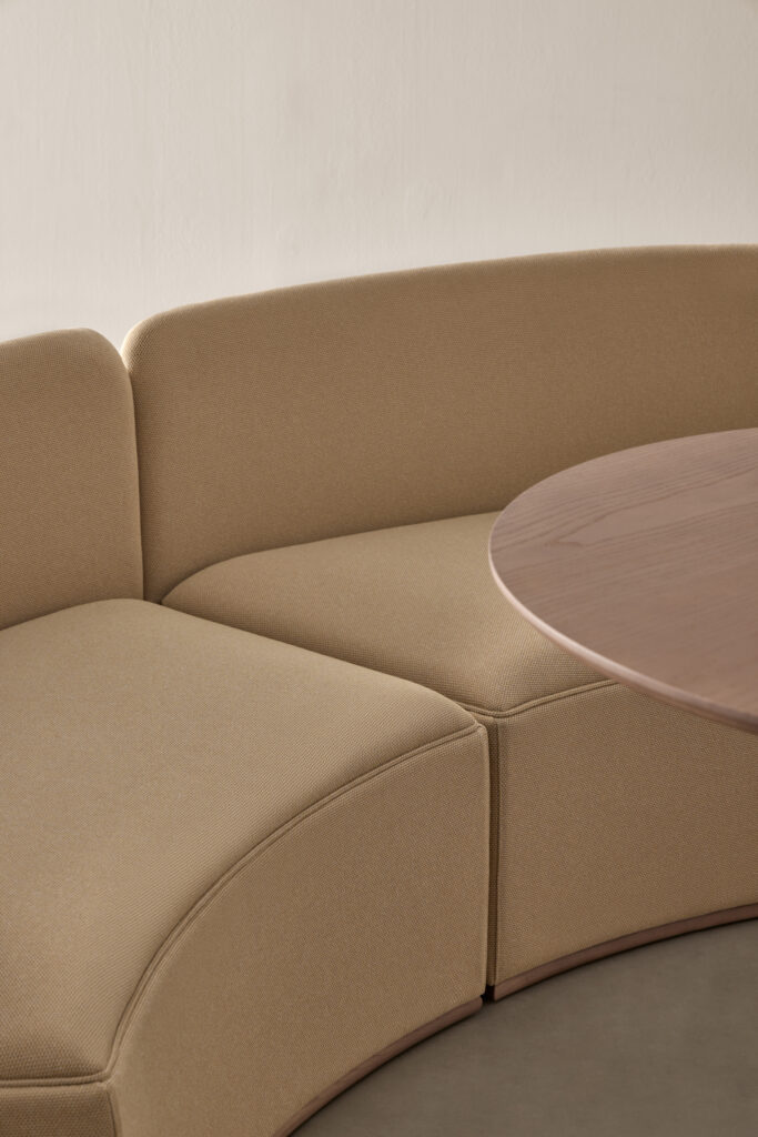 MANT Curved modular sofa - Blasco&Vila