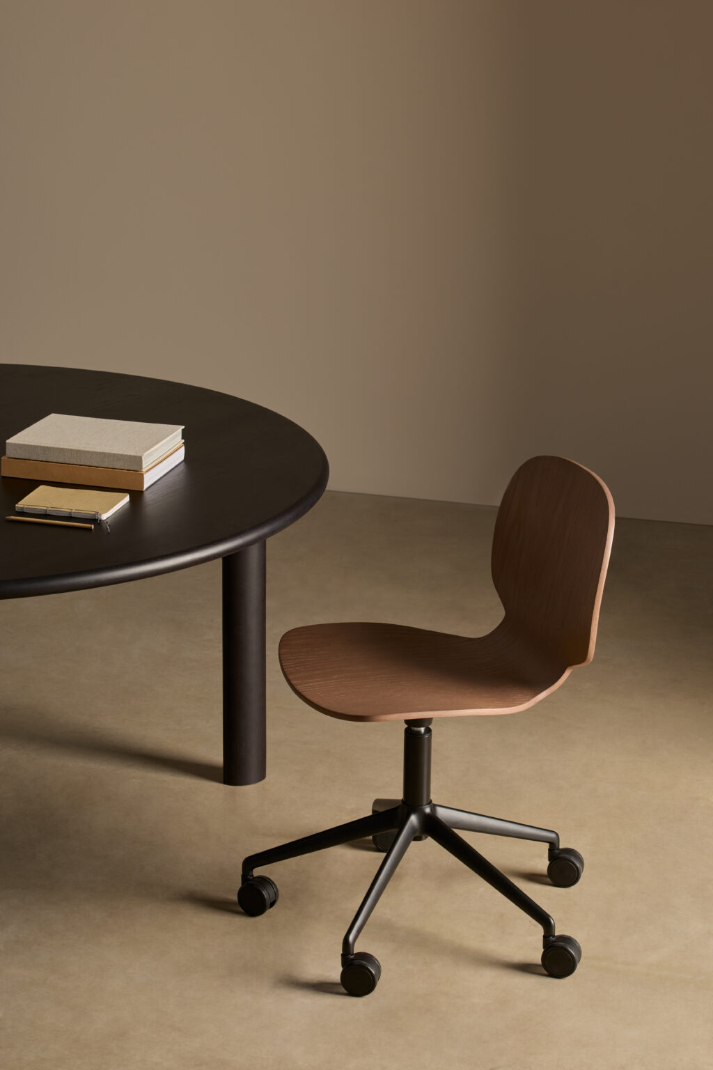 HALO Office Chair with 5-Wheel Adjustable Base (Upholstered S/B ...