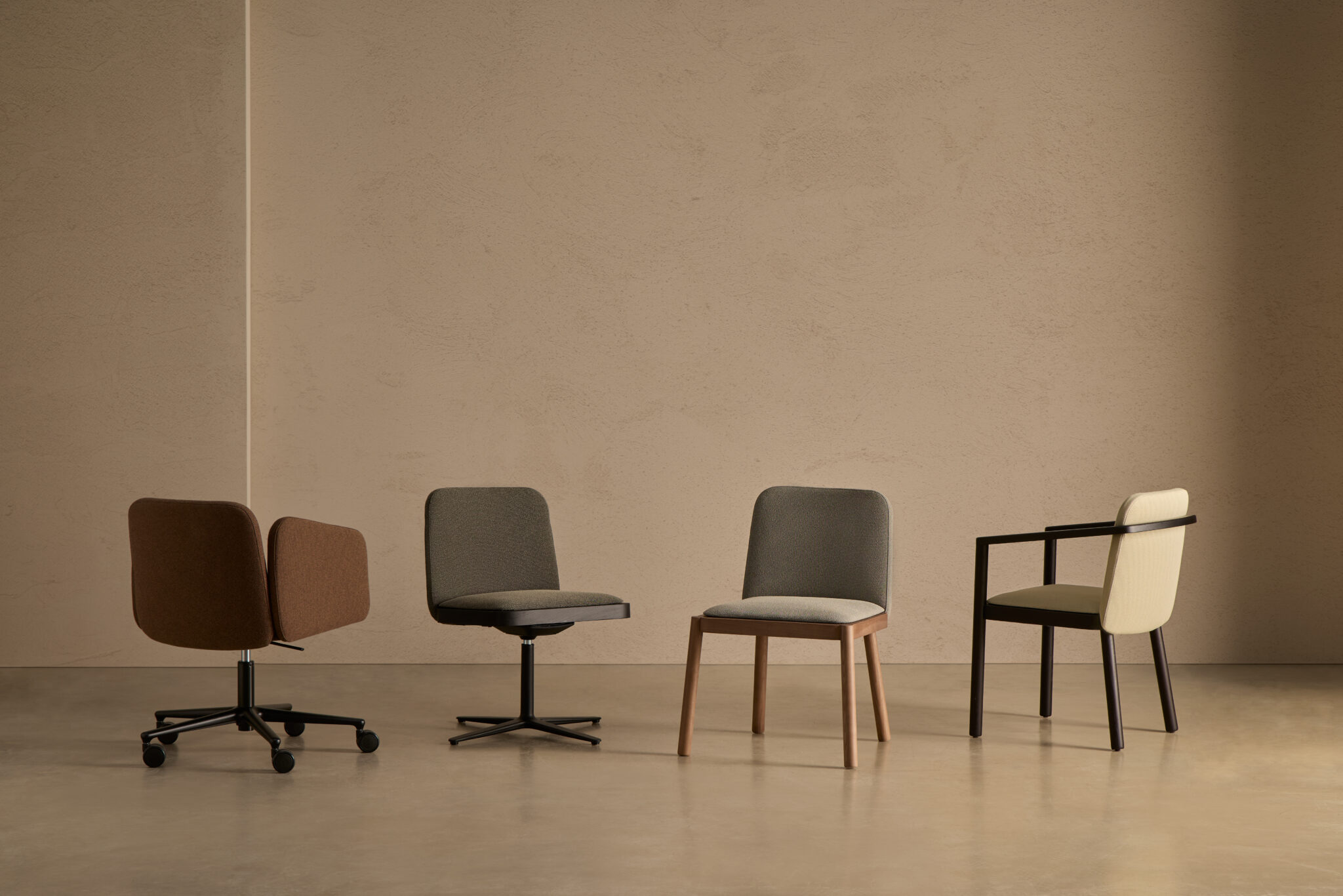 URMUS Chair with Wooden Base Accent and Flat Swivel Base - Blasco&Vila